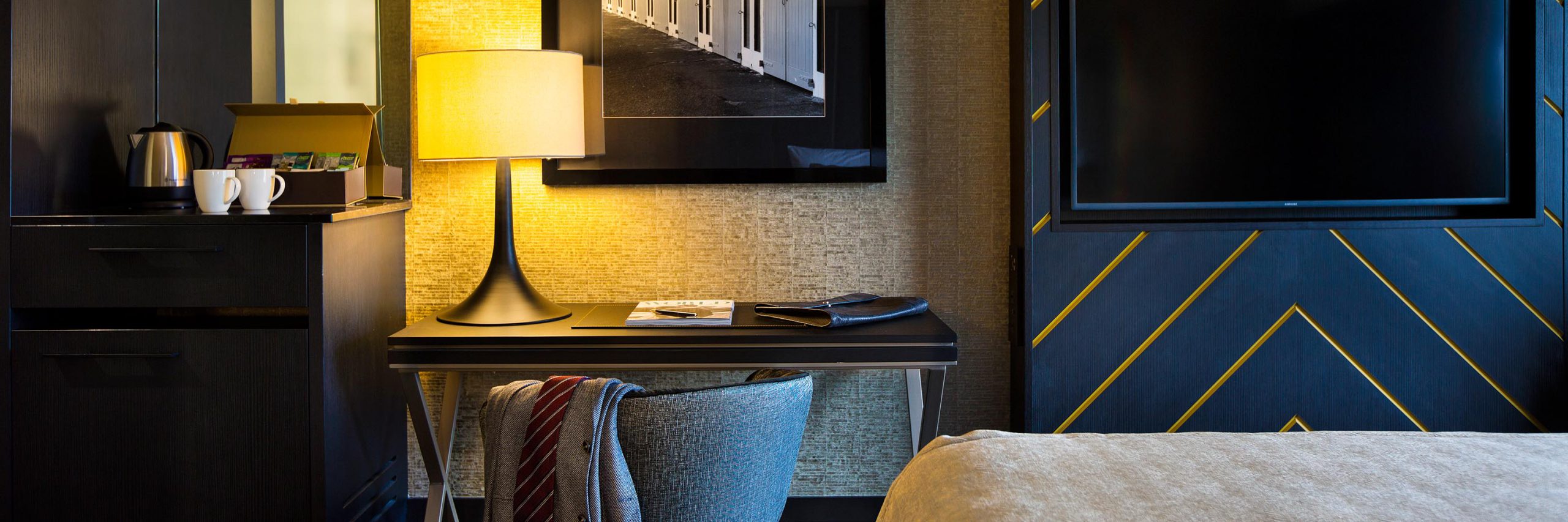 Let's partner together... - Accor Entertainment